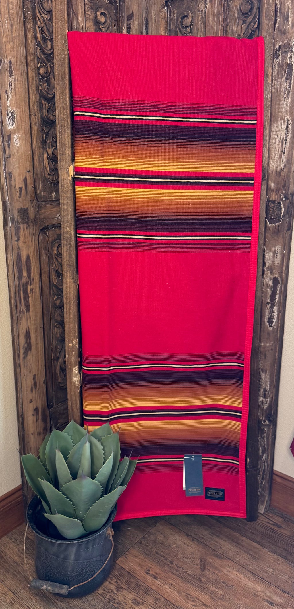 Pendleton Scarlet Serape Blanket – casademyers.com